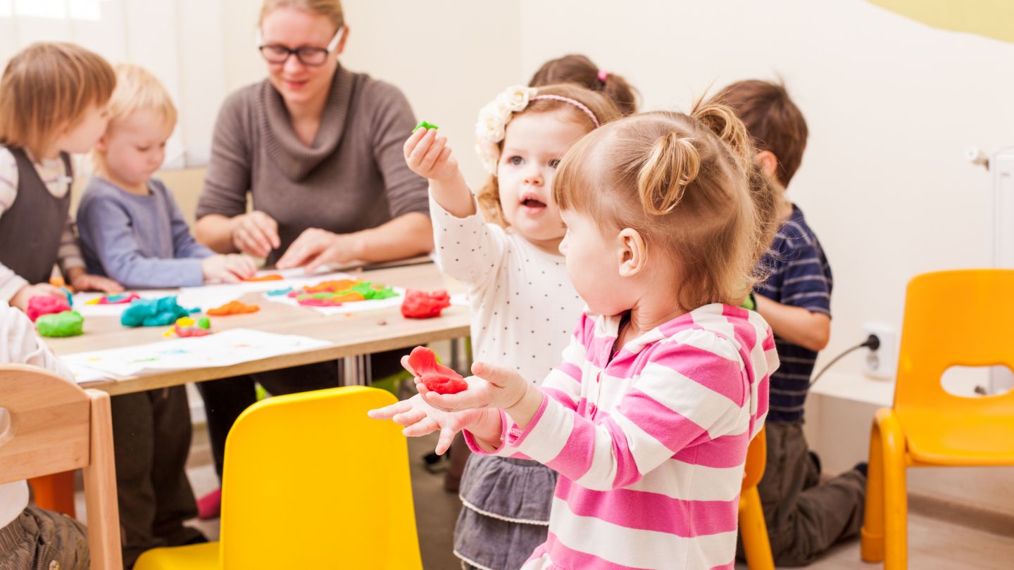 How to Create Lesson Plans for Toddlers: 5 Best Tips